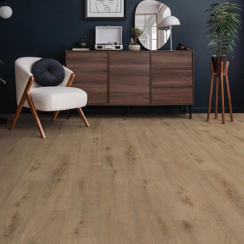 Choosing the Right Flooring: A Guide to Vinyl and Hardwood Options ...